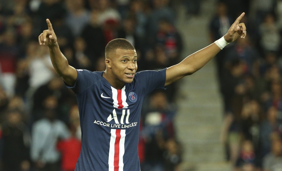 PSG partner with Deliveroo to deliver food directly to seats in their ...